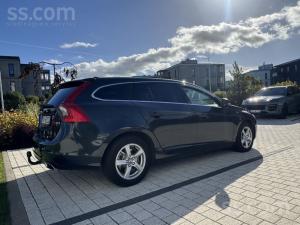 Pelēks Volvo V60 2014 Rīga, ar dzinēja tilpumu 2.00 L un nobraukumu 345 tūkst. km par 7000 €, foto 7 vietnē AUTOMOTO.COM.LV