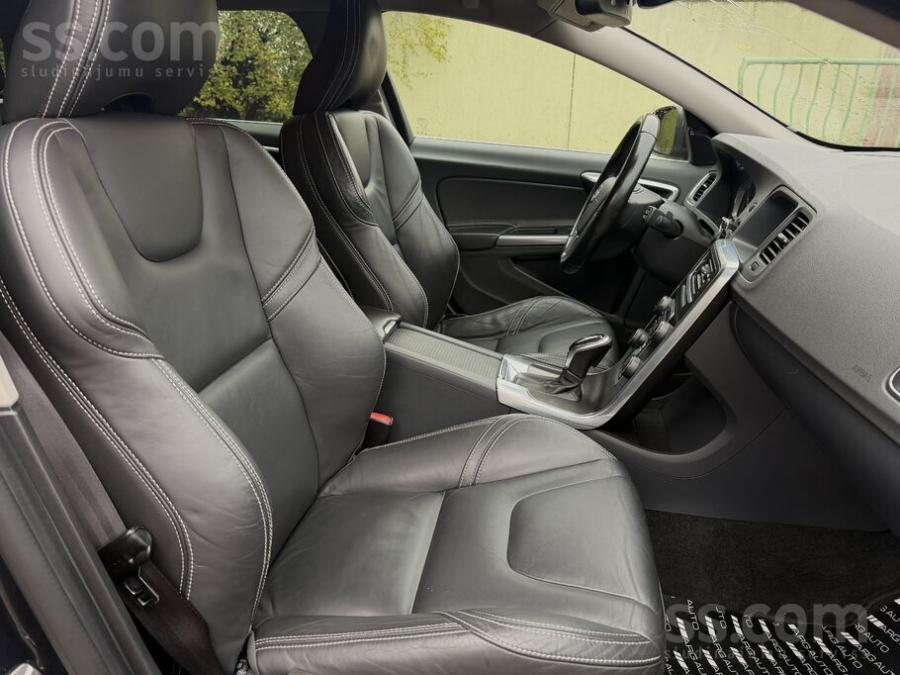Pelēks Volvo V60 2014 Tukums, ar dzinēja tilpumu 2.00 L un nobraukumu 269 tūkst. km par 5700 €, foto 7 vietnē AUTOMOTO.COM.LV