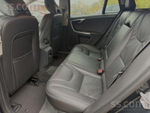 Pelēks Volvo V60 2014 Tukums, ar dzinēja tilpumu 2.00 L un nobraukumu 269 tūkst. km par 5700 €, foto 9 vietnē AUTOMOTO.COM.LV