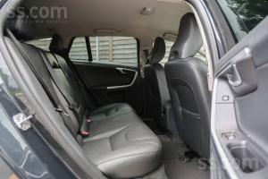 Grey Volvo V60 2015 in Jelgava, with an engine capacity of 2.40 L and mileage of 0 thousand km for 9350 €, photo 13 on AUTOMOTO.COM.LV