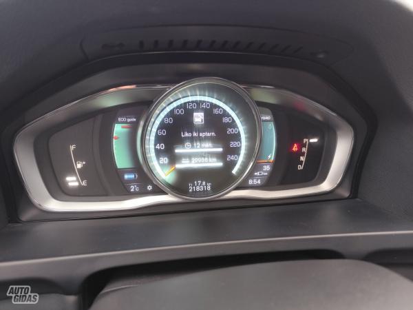 Grey Volvo V60 2015 in Marijampole, with an engine capacity of 2.40 L and mileage of 218 thousand km for 9200 €, photo 10 on AUTOMOTO.COM.LV