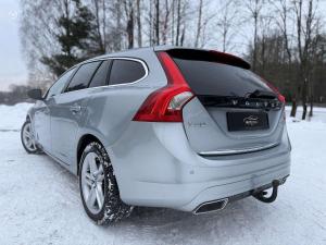 Grey Volvo V60 2015 in Kazlu Ruda, with an engine capacity of 2.40 L and mileage of 261 thousand km for 7500 €, photo 13 on AUTOMOTO.COM.LV