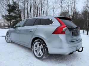 Grey Volvo V60 2015 in Kazlu Ruda, with an engine capacity of 2.40 L and mileage of 261 thousand km for 7500 €, photo 14 on AUTOMOTO.COM.LV