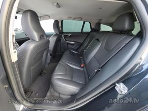 Grey Volvo V60 2015 in Tallinn, with an engine capacity of 2.00 L and mileage of 207 thousand km for 9990 €, photo 17 on AUTOMOTO.COM.LV