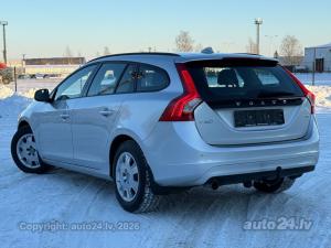 Pelēks Volvo V60 2015 Tartu, ar dzinēja tilpumu 1.60 L un nobraukumu 183 tūkst. km par 7899 €, foto 2 vietnē AUTOMOTO.COM.LV