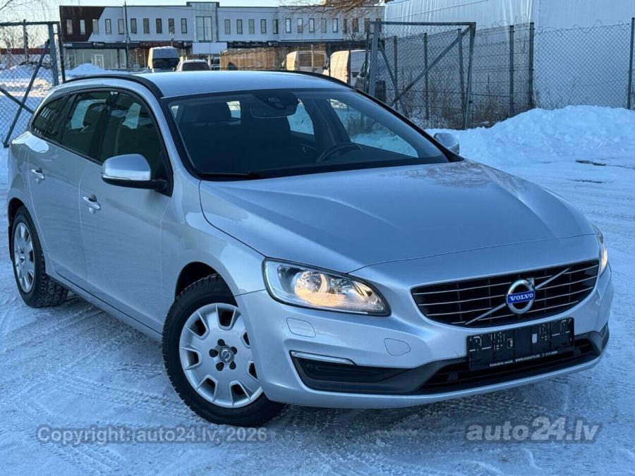 Pelēks Volvo V60 2015 Tartu, ar dzinēja tilpumu 1.60 L un nobraukumu 183 tūkst. km par 7899 €, foto 30 vietnē AUTOMOTO.COM.LV