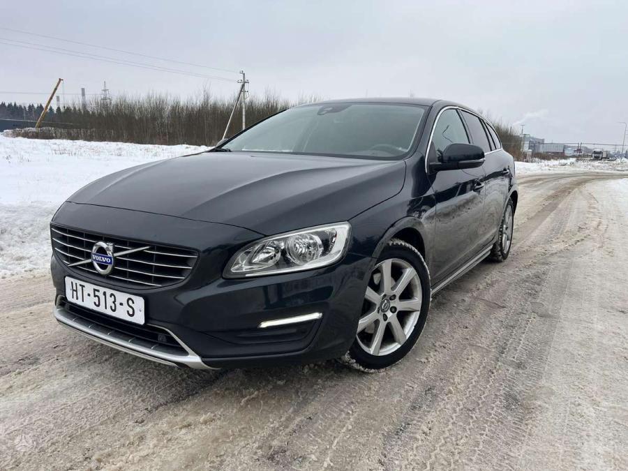 Grey Volvo V60 2015 in Kaunas, with an engine capacity of 1.98 L and mileage of 273 thousand km for 6950 €, photo 1 on AUTOMOTO.COM.LV