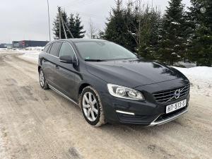 Grey Volvo V60 2015 in Kaunas, with an engine capacity of 1.98 L and mileage of 273 thousand km for 6950 €, photo 2 on AUTOMOTO.COM.LV