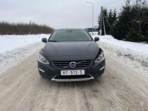 Grey Volvo V60 2015 in Kaunas, with an engine capacity of 1.98 L and mileage of 273 thousand km for 6950 €, photo 5 on AUTOMOTO.COM.LV