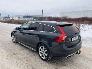 Grey Volvo V60 2015 in Kaunas, with an engine capacity of 1.98 L and mileage of 273 thousand km for 6950 €, photo 6 on AUTOMOTO.COM.LV