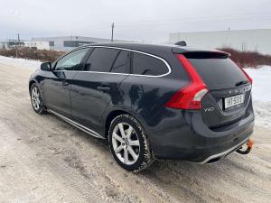 Grey Volvo V60 2015 in Kaunas, with an engine capacity of 1.98 L and mileage of 273 thousand km for 6950 €, photo 11 on AUTOMOTO.COM.LV