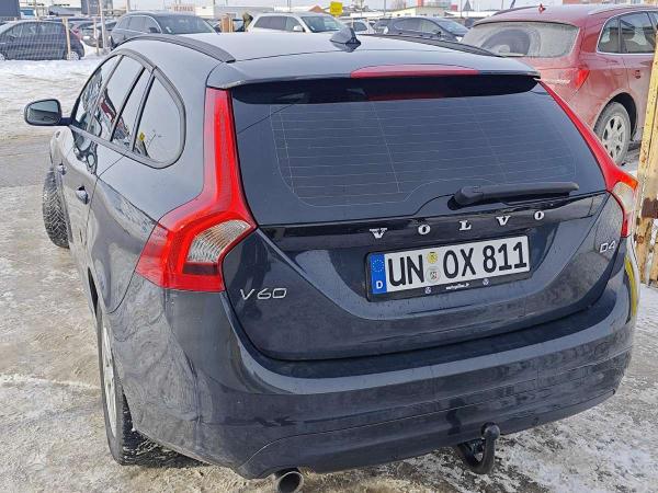 Pelēks Volvo V60 2015 Viļņa, ar dzinēja tilpumu 1.98 L un nobraukumu 248 tūkst. km par 7700 €, foto 8 vietnē AUTOMOTO.COM.LV