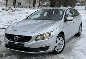 Grey Volvo V60 2015 in Raseiniai, with an engine capacity of 1.97 L and mileage of 223 thousand km for 4350 €, photo 11 on AUTOMOTO.COM.LV