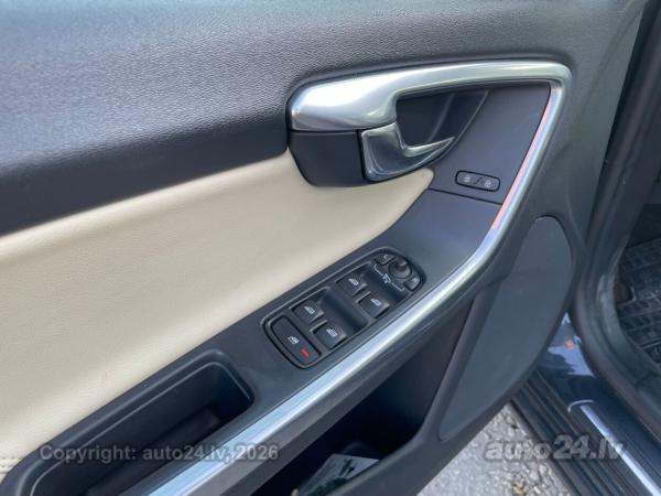 Pelēks Volvo V60 2015 Tartu, ar dzinēja tilpumu 2.00 L un nobraukumu 263 tūkst. km par 9500 €, foto 11 vietnē AUTOMOTO.COM.LV