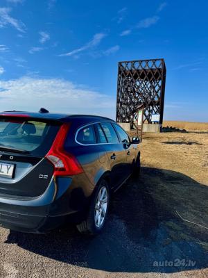 Grey Volvo V60 2015 in Parnu, with an engine capacity of 1.56 L and mileage of 433 thousand km for 6999 €, photo  on AUTOMOTO.COM.LV