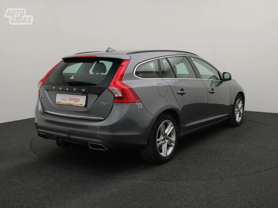 Grey Volvo V60 2015 in Vilnius, with an engine capacity of 2.40 L and mileage of 129 thousand km for 11999 €, photo 9 on AUTOMOTO.COM.LV
