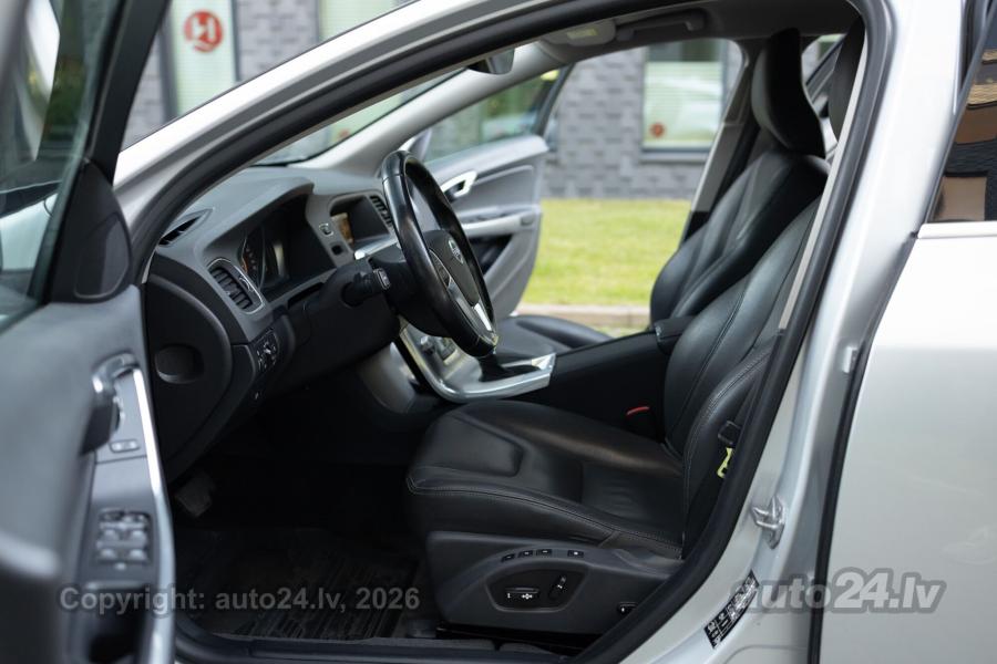 Серый Вольво B60 2015 в Таллин, объемом двигателя 2.00 л и пробегом 210 тыс. км за 9800 €, фото 9 на AUTOMOTO.COM.LV