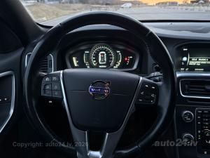 Pelēks Volvo V60 2015 Tallina, ar dzinēja tilpumu 2.40 L un nobraukumu 191 tūkst. km par 10497 €, foto 9 vietnē AUTOMOTO.COM.LV