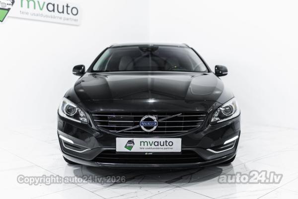 Pelēks Volvo V60 2015 Tallina, ar dzinēja tilpumu 2.00 L un nobraukumu 264 tūkst. km par 8990 €, foto 5 vietnē AUTOMOTO.COM.LV