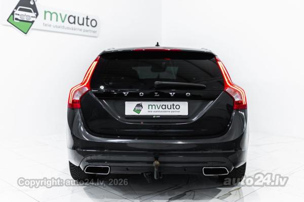 Pelēks Volvo V60 2015 Tallina, ar dzinēja tilpumu 2.00 L un nobraukumu 264 tūkst. km par 8990 €, foto 7 vietnē AUTOMOTO.COM.LV