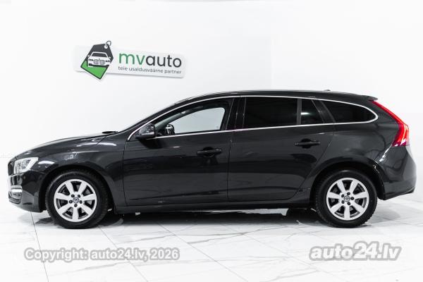 Pelēks Volvo V60 2015 Tallina, ar dzinēja tilpumu 2.00 L un nobraukumu 264 tūkst. km par 8990 €, foto 9 vietnē AUTOMOTO.COM.LV
