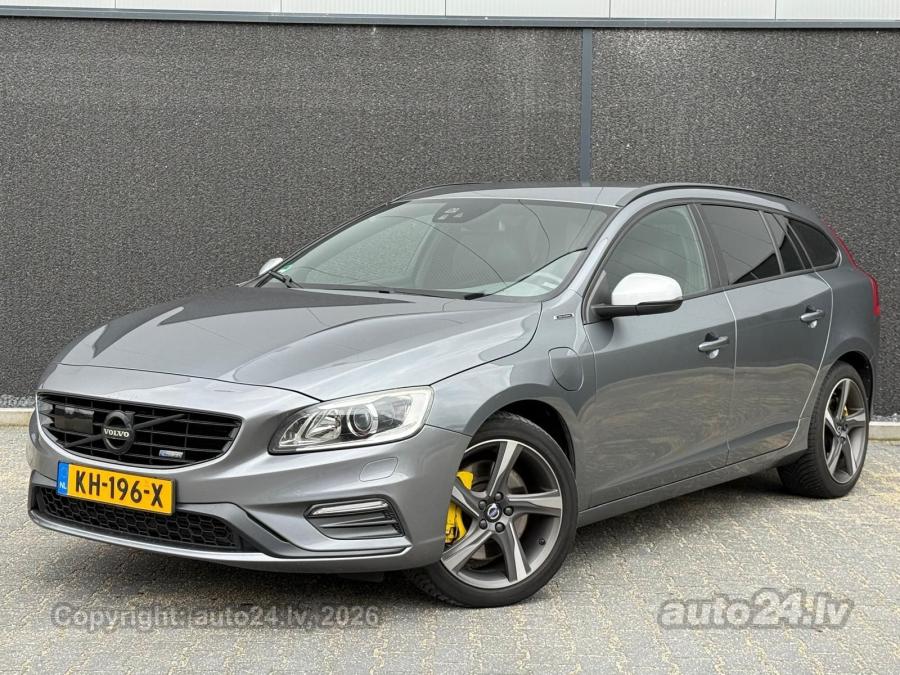 Pelēks Volvo V60 2015 Tartu, ar dzinēja tilpumu 2.40 L un nobraukumu 227 tūkst. km par 10900 €, foto 3 vietnē AUTOMOTO.COM.LV