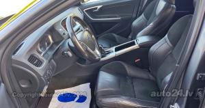 Pelēks Volvo V60 2015 Tartu, ar dzinēja tilpumu 2.40 L un nobraukumu 227 tūkst. km par 10900 €, foto 15 vietnē AUTOMOTO.COM.LV