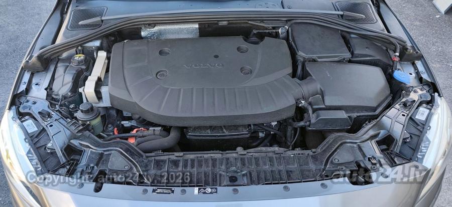 Pelēks Volvo V60 2015 Tartu, ar dzinēja tilpumu 2.40 L un nobraukumu 227 tūkst. km par 10900 €, foto 26 vietnē AUTOMOTO.COM.LV