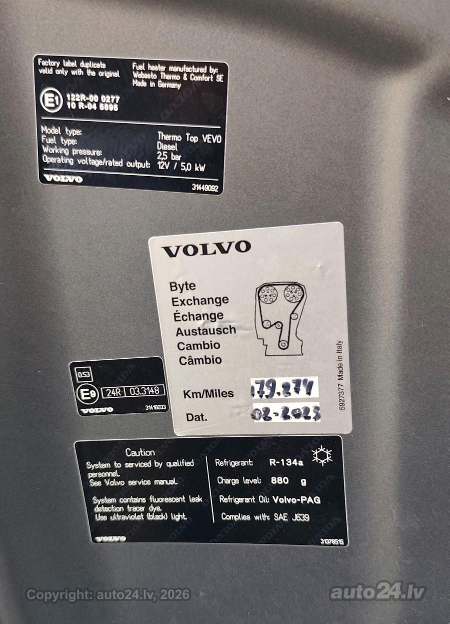 Pelēks Volvo V60 2015 Tartu, ar dzinēja tilpumu 2.40 L un nobraukumu 227 tūkst. km par 10900 €, foto 28 vietnē AUTOMOTO.COM.LV