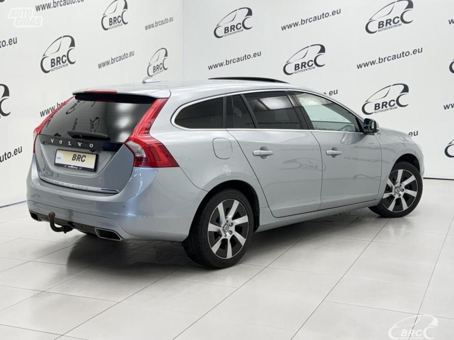 Серый Вольво B60 2015 в Авиженяй, объемом двигателя 2.40 л и пробегом 296 тыс. км за 6900 €, фото 3 на AUTOMOTO.COM.LV