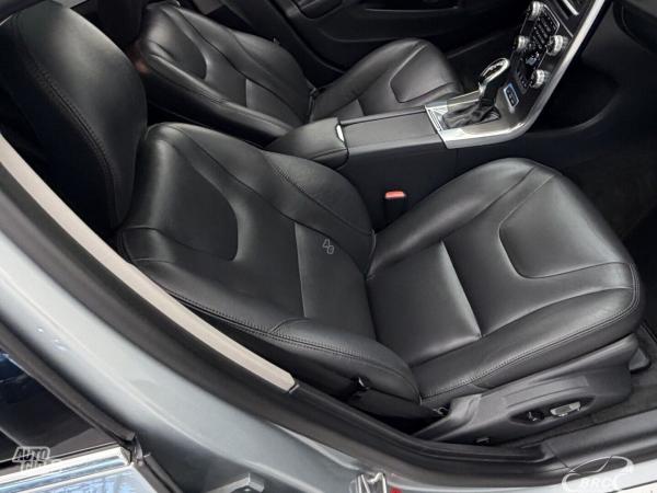 Grey Volvo V60 2015 in Avizieniai, with an engine capacity of 2.40 L and mileage of 296 thousand km for 6900 €, photo 5 on AUTOMOTO.COM.LV