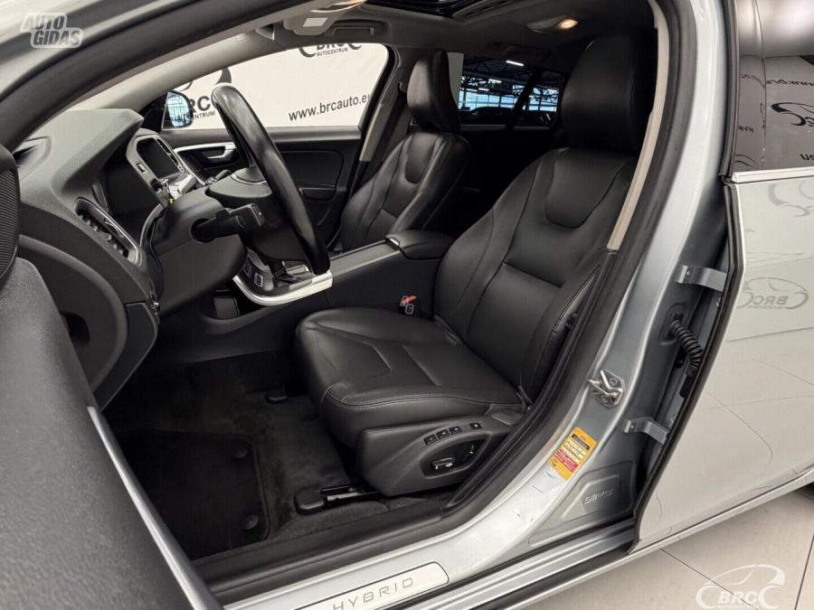 Серый Вольво B60 2015 в Авиженяй, объемом двигателя 2.40 л и пробегом 296 тыс. км за 6900 €, фото 21 на AUTOMOTO.COM.LV