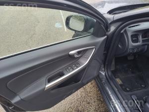 Pelēks Volvo V60 2015 Rīga, ar dzinēja tilpumu 1.60 L un nobraukumu 274 tūkst. km par 6950 €, foto 15 vietnē AUTOMOTO.COM.LV