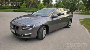 Grey Volvo V60 2015 in Jurmala, with an engine capacity of 2.00 L and mileage of 0 thousand km for 7950 €, photo 3 on AUTOMOTO.COM.LV