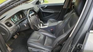 Grey Volvo V60 2015 in Jurmala, with an engine capacity of 2.00 L and mileage of 0 thousand km for 7950 €, photo 18 on AUTOMOTO.COM.LV