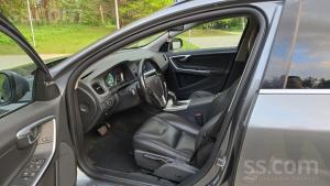 Grey Volvo V60 2015 in Jurmala, with an engine capacity of 2.00 L and mileage of 0 thousand km for 7950 €, photo 19 on AUTOMOTO.COM.LV