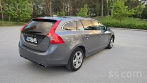 Grey Volvo V60 2015 in Jurmala, with an engine capacity of 2.00 L and mileage of 0 thousand km for 7950 €, photo 21 on AUTOMOTO.COM.LV