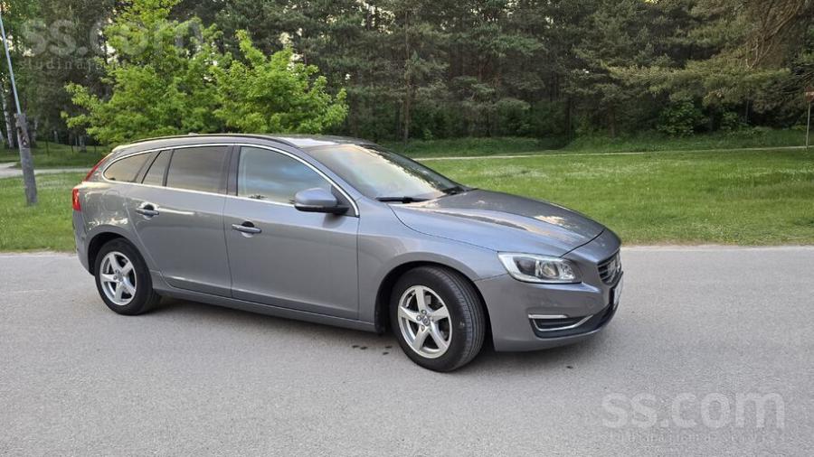 Grey Volvo V60 2015 in Jurmala, with an engine capacity of 2.00 L and mileage of 0 thousand km for 7950 €, photo 27 on AUTOMOTO.COM.LV