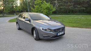 Grey Volvo V60 2015 in Jurmala, with an engine capacity of 2.00 L and mileage of 0 thousand km for 7950 €, photo 28 on AUTOMOTO.COM.LV