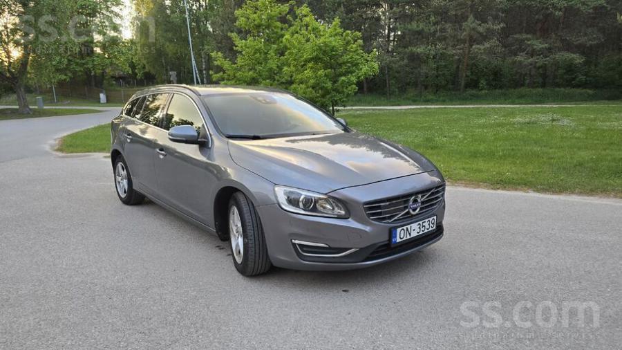Grey Volvo V60 2015 in Jurmala, with an engine capacity of 2.00 L and mileage of 0 thousand km for 7950 €, photo 28 on AUTOMOTO.COM.LV
