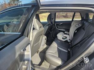 Pelēks Volvo V60 2015 Rīga, ar dzinēja tilpumu 2.40 L un nobraukumu 265 tūkst. km par 7500 €, foto 9 vietnē AUTOMOTO.COM.LV