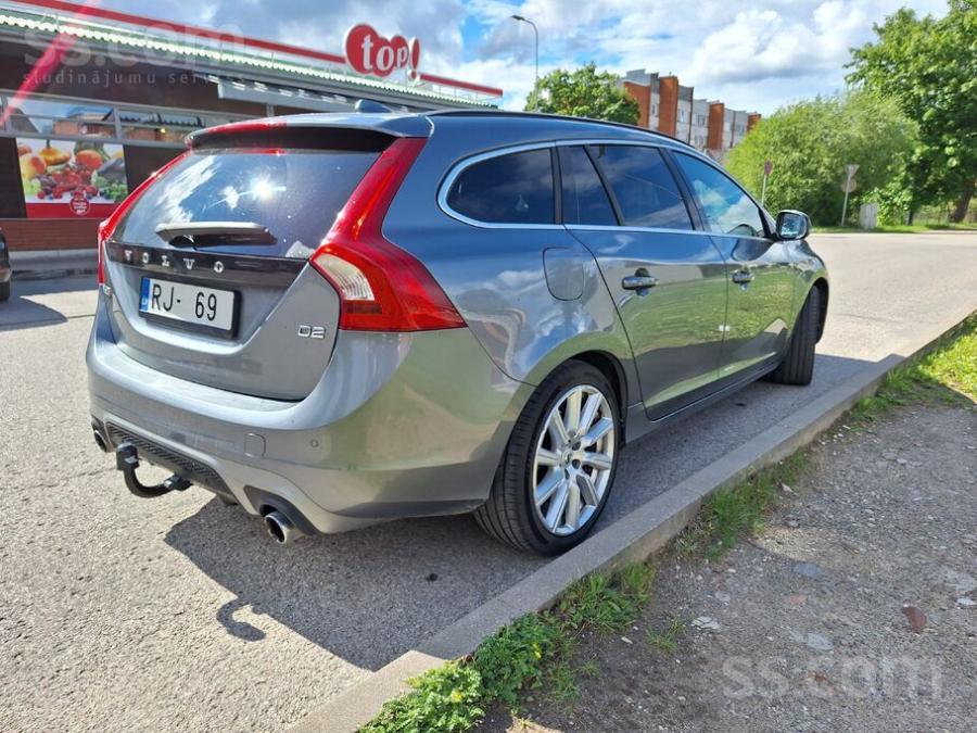 Серый Вольво B60 2015 в Валмиера, объемом двигателя 2.00 л и пробегом 267 тыс. км за 8000 €, фото 6 на AUTOMOTO.COM.LV