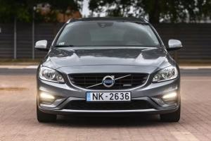 Серый Вольво B60 2015 в Елгава, объемом двигателя 2.00 л и пробегом 232 тыс. км за 11900 €, фото 3 на AUTOMOTO.COM.LV