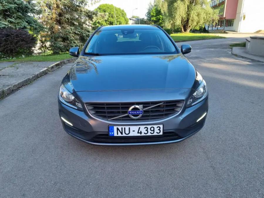 Серый Вольво B60 2015 в Екабпилс, объемом двигателя 2.00 л и пробегом 225 тыс. км за 8100 €, фото 3 на AUTOMOTO.COM.LV