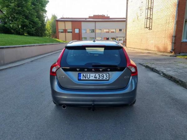Pelēks Volvo V60 2015 Jēkabpils, ar dzinēja tilpumu 2.00 L un nobraukumu 225 tūkst. km par 8100 €, foto 9 vietnē AUTOMOTO.COM.LV