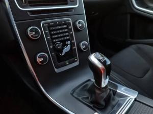 Серый Вольво B60 2015 в Екабпилс, объемом двигателя 2.00 л и пробегом 225 тыс. км за 8100 €, фото 28 на AUTOMOTO.COM.LV