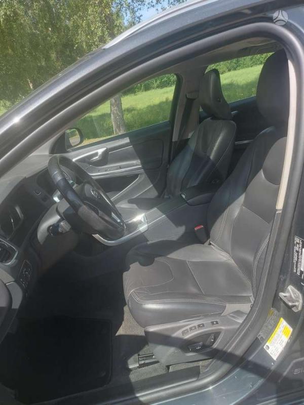 Pelēks Volvo V60 2015 Rokiškis, ar dzinēja tilpumu 1.97 L un nobraukumu 231 tūkst. km par 8600 €, foto 5 vietnē AUTOMOTO.COM.LV
