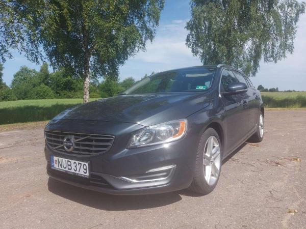 Серый Вольво B60 2015 в Рокишкис, объемом двигателя 1.97 л и пробегом 231 тыс. км за 8600 €, фото 1 на AUTOMOTO.COM.LV