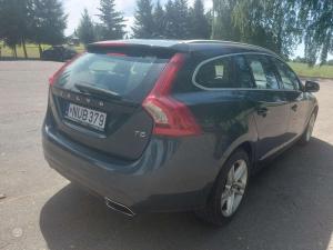 Pelēks Volvo V60 2015 Rokiškis, ar dzinēja tilpumu 1.97 L un nobraukumu 231 tūkst. km par 8600 €, foto 4 vietnē AUTOMOTO.COM.LV