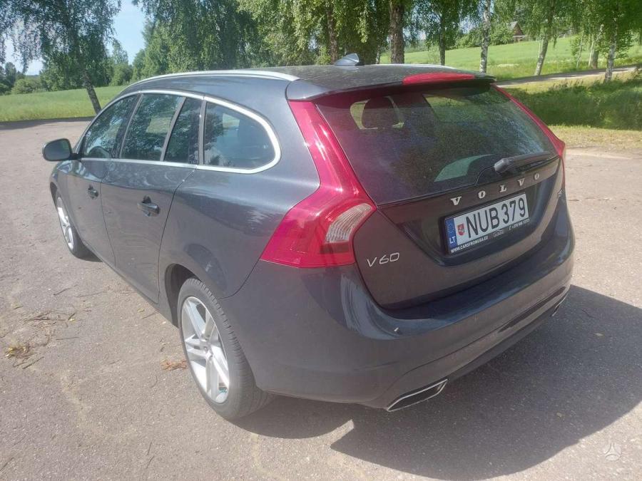 Pelēks Volvo V60 2015 Rokiškis, ar dzinēja tilpumu 1.97 L un nobraukumu 231 tūkst. km par 8600 €, foto 5 vietnē AUTOMOTO.COM.LV